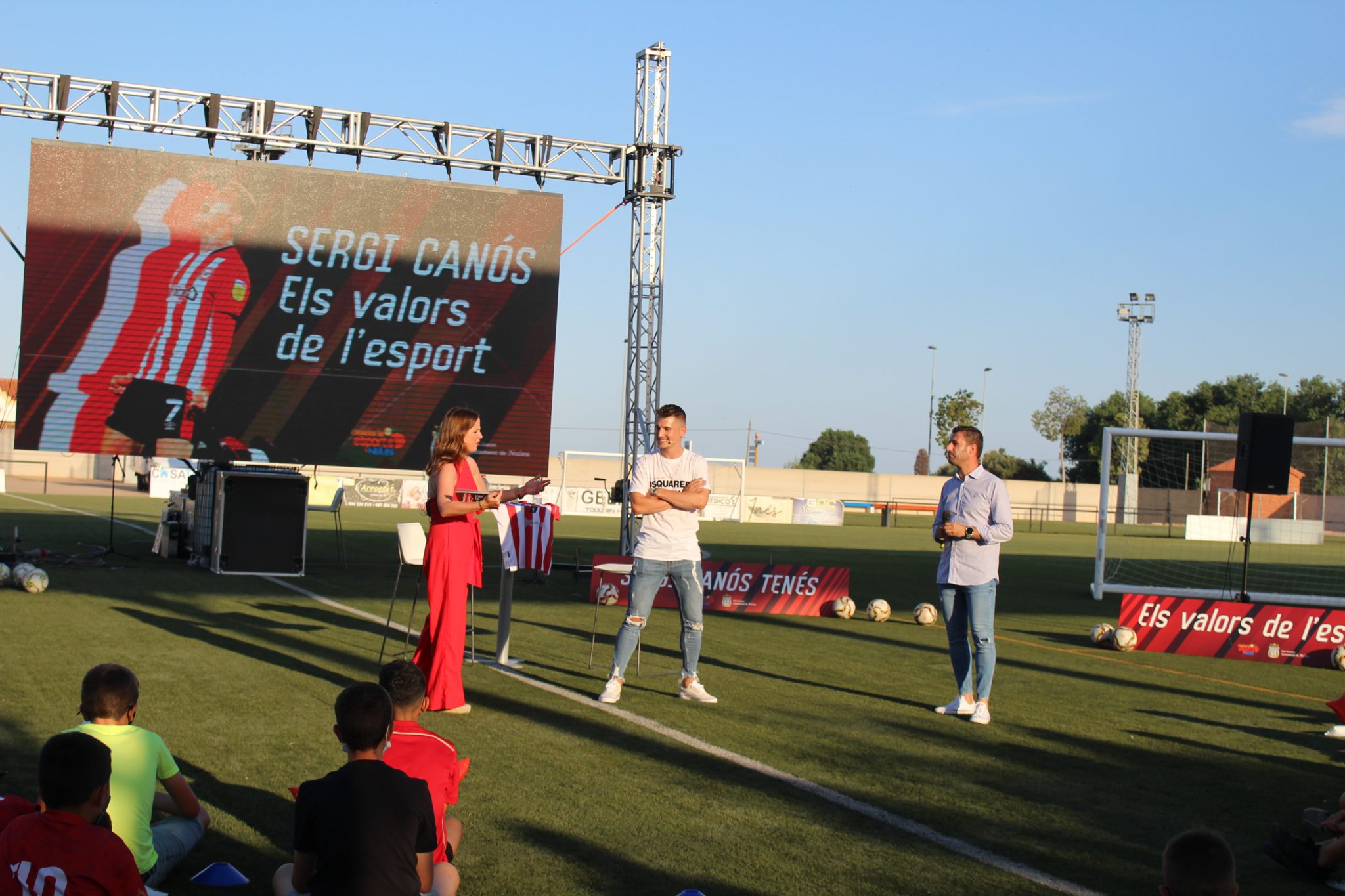 NULES HOMENAJEA A SU FUTBOLISTA MÁS INTERNACIONAL – Ayuntamiento de Nules